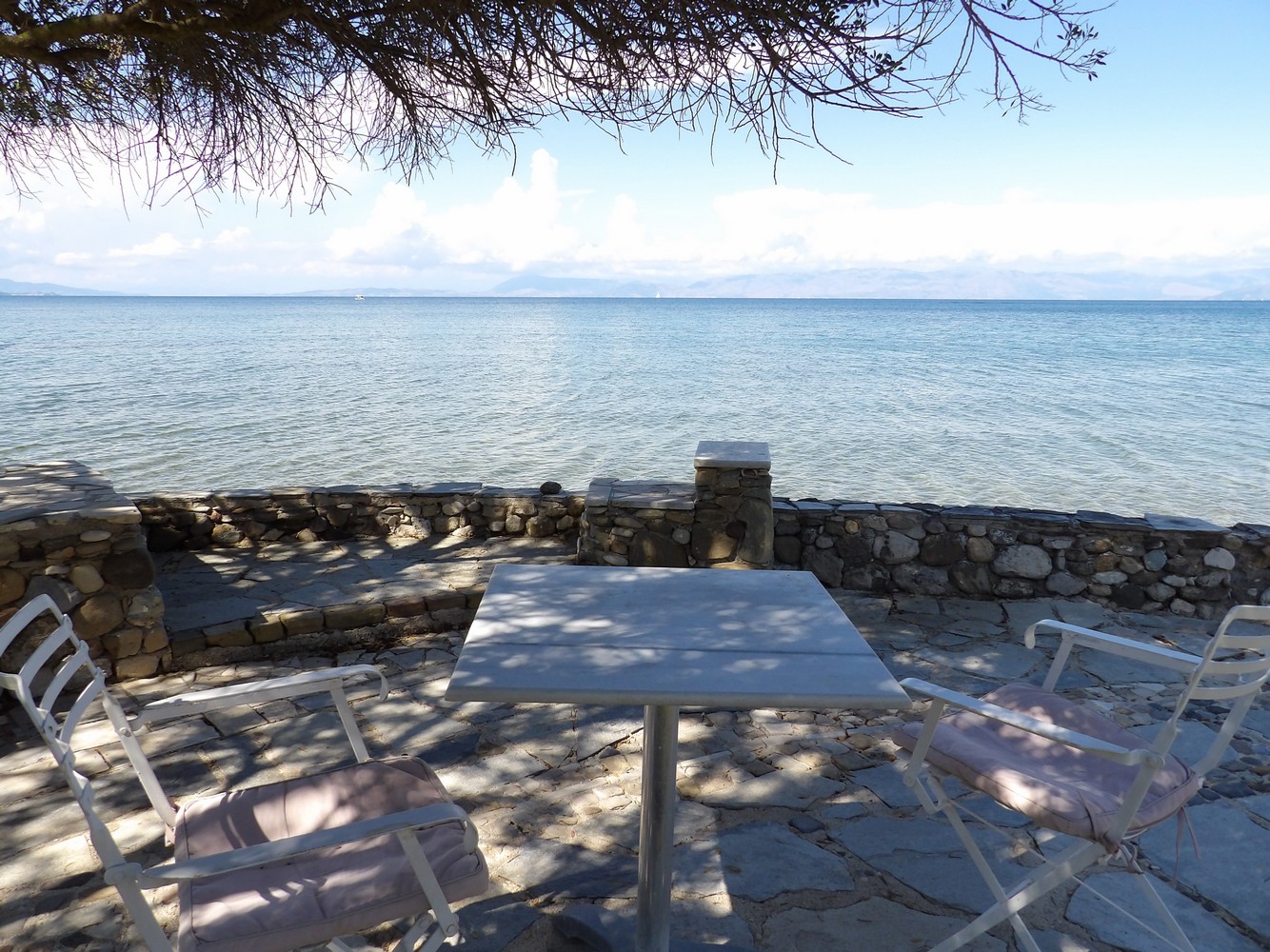 Psaras Bay apartment for 4, Corfu